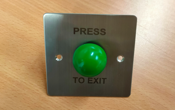 Emergency Button | Caesar door
